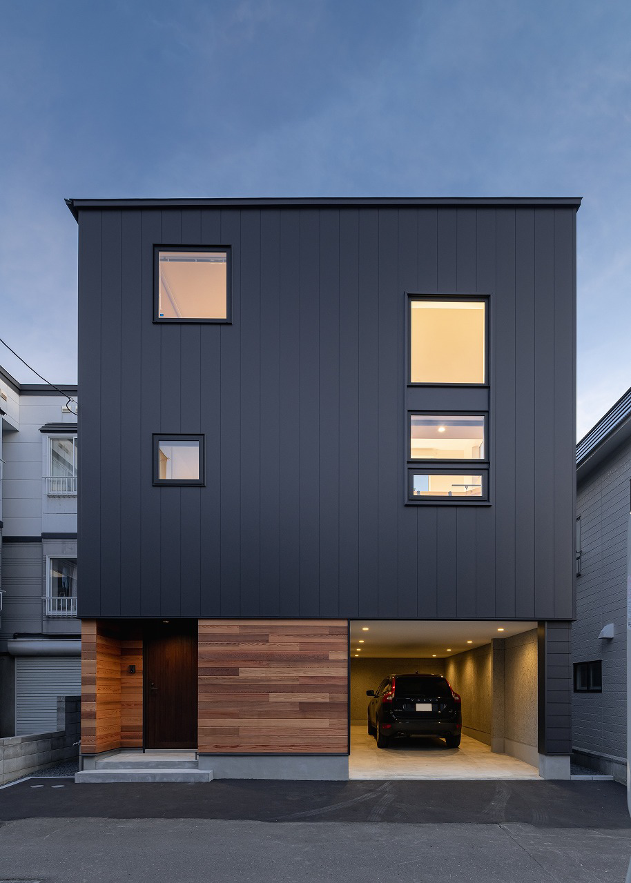 36 | THE EIGHT WORKS